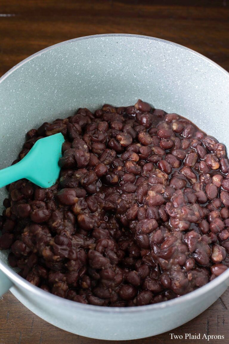 Instant Pot Sweet Azuki Bean Paste | Two Plaid Aprons