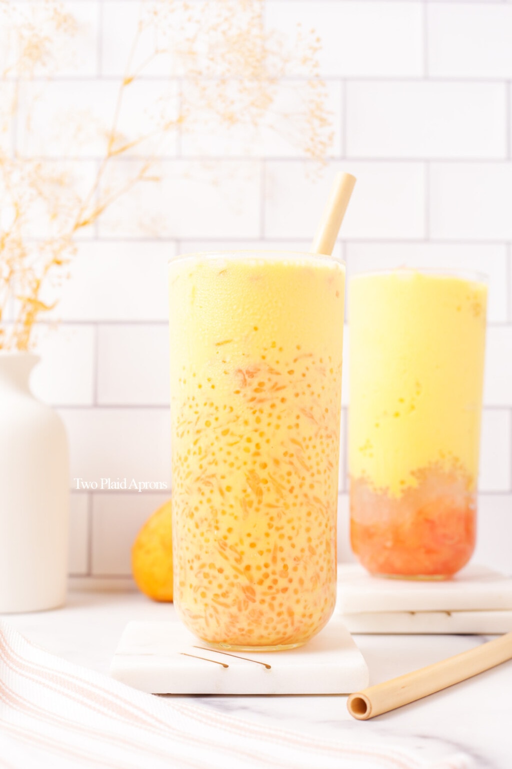 Mango Pomelo Sago (杨枝甘露) | Two Plaid Aprons