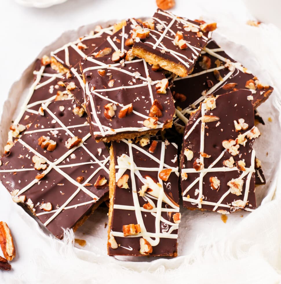 Christmas Crack (only 4 ingredients!) | Two Plaid Aprons